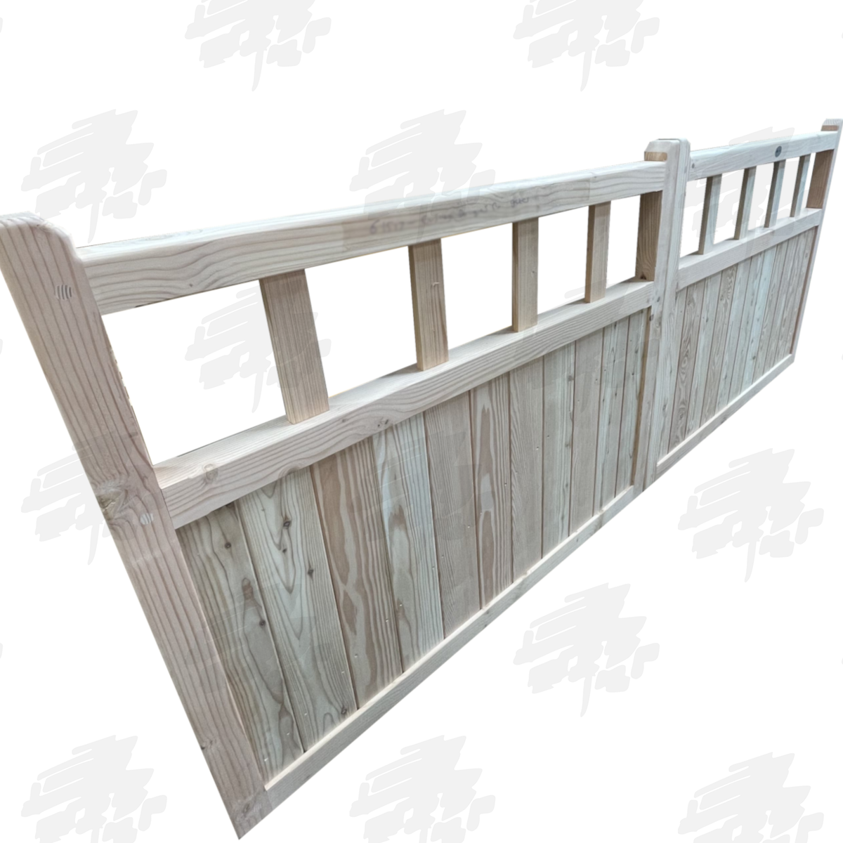 Pair of Solid Larch/Douglas Fir Cottage Style Closeboard Driveway Gates ...